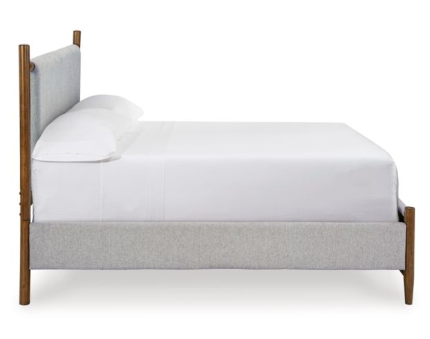 Ashley Lyncott King Bed