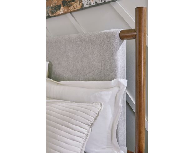 Ashley Lyncott King Bed