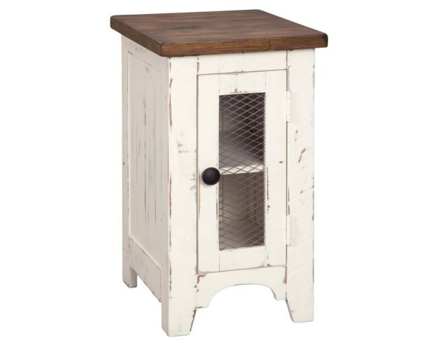 Ashley Wystfield Chairside Table | Homemakers