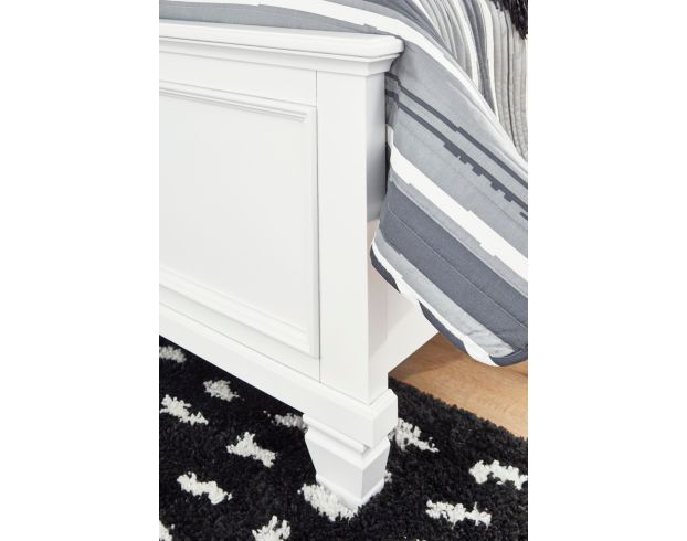 Ashley Fortman Full Panel Bed