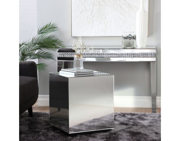 Uma Roxy Mirror Accent Table | Homemakers